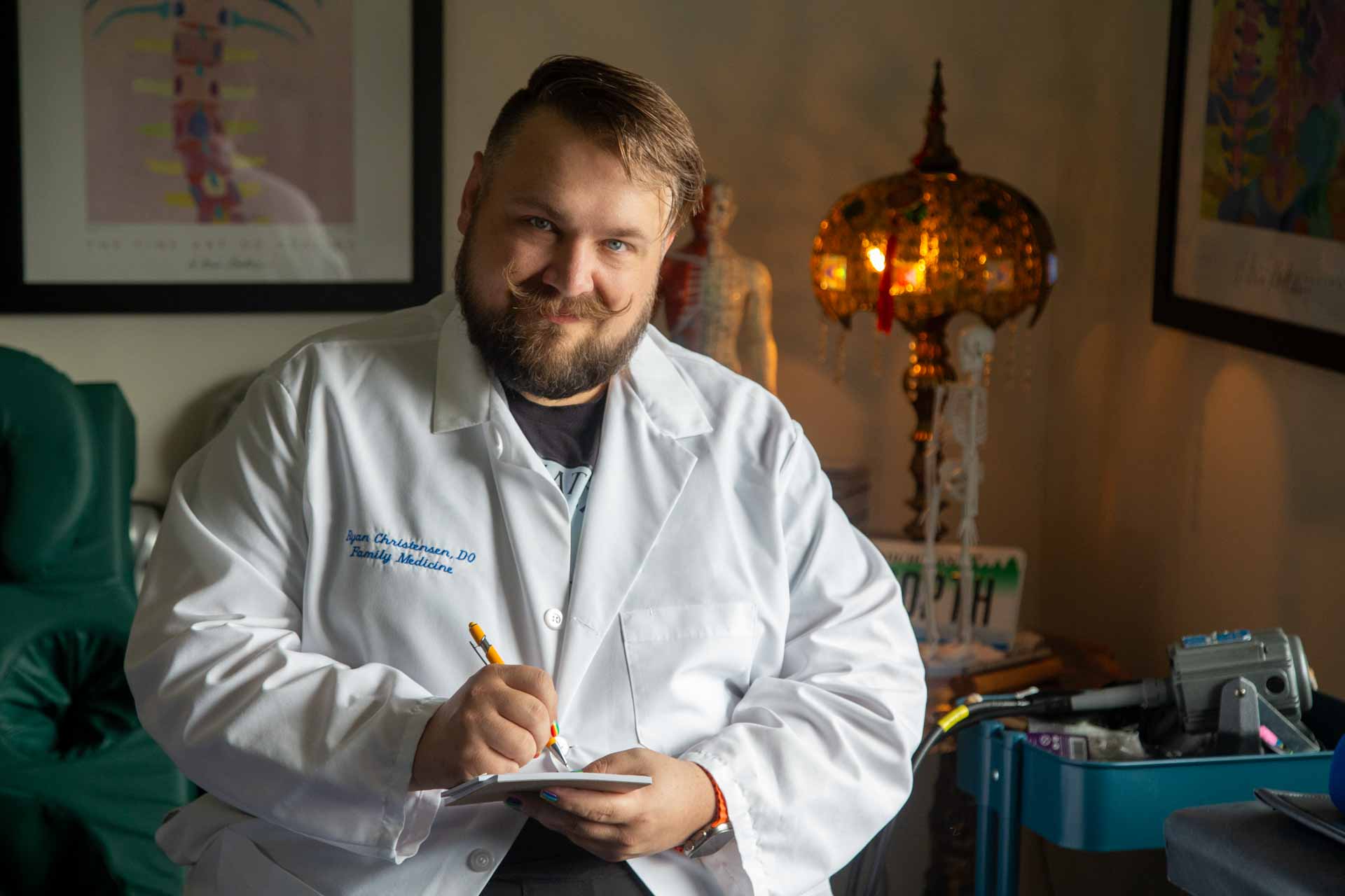 Osteopathic Manipulative Treatment OMT vs Chiropractic...